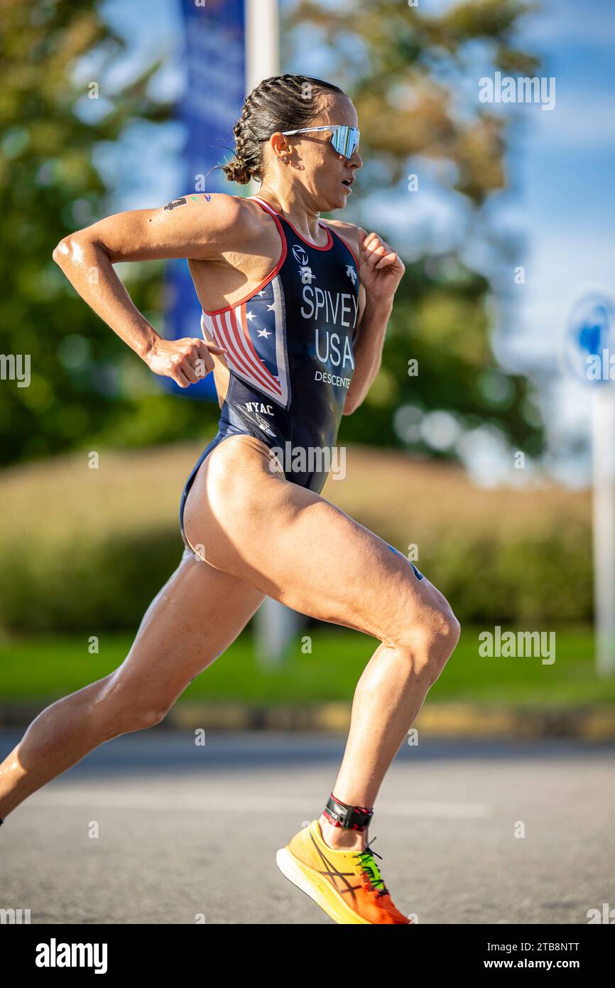 Taylor Spivey running in Pontevedra in the 2023 World Triathlon ...