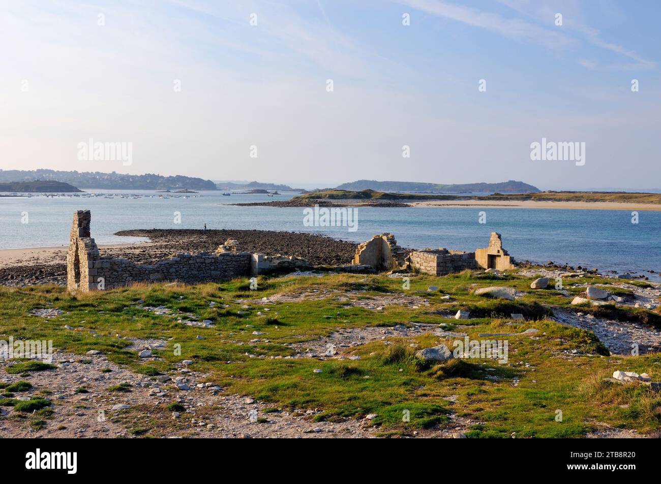 Pleumeur-Bodou (Brittany, north-western France): “Ile-Grande” island ...