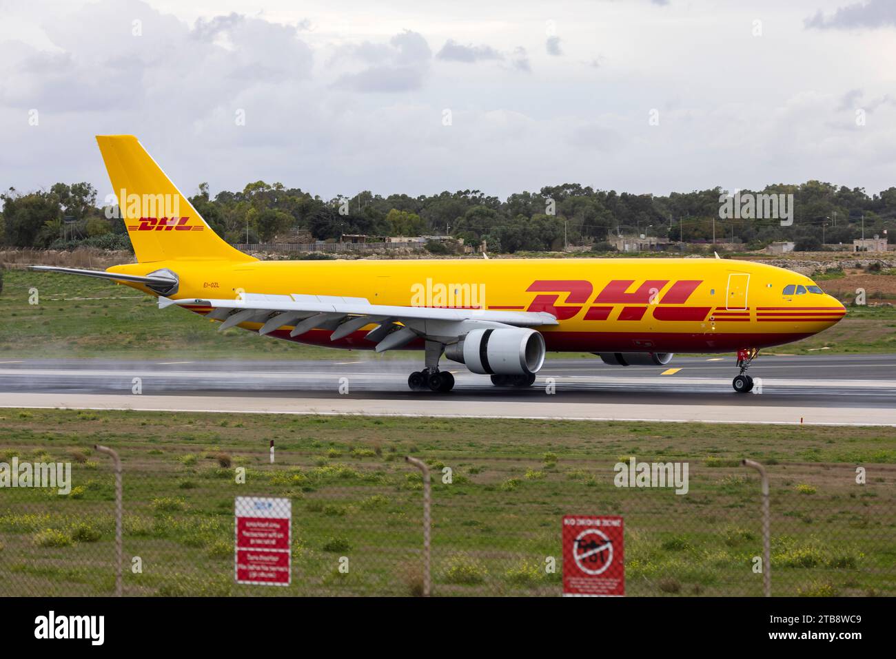 DHL (ASL Airlines Ireland) Airbus A300B4-622R(F) (REG: EI-OZL ...