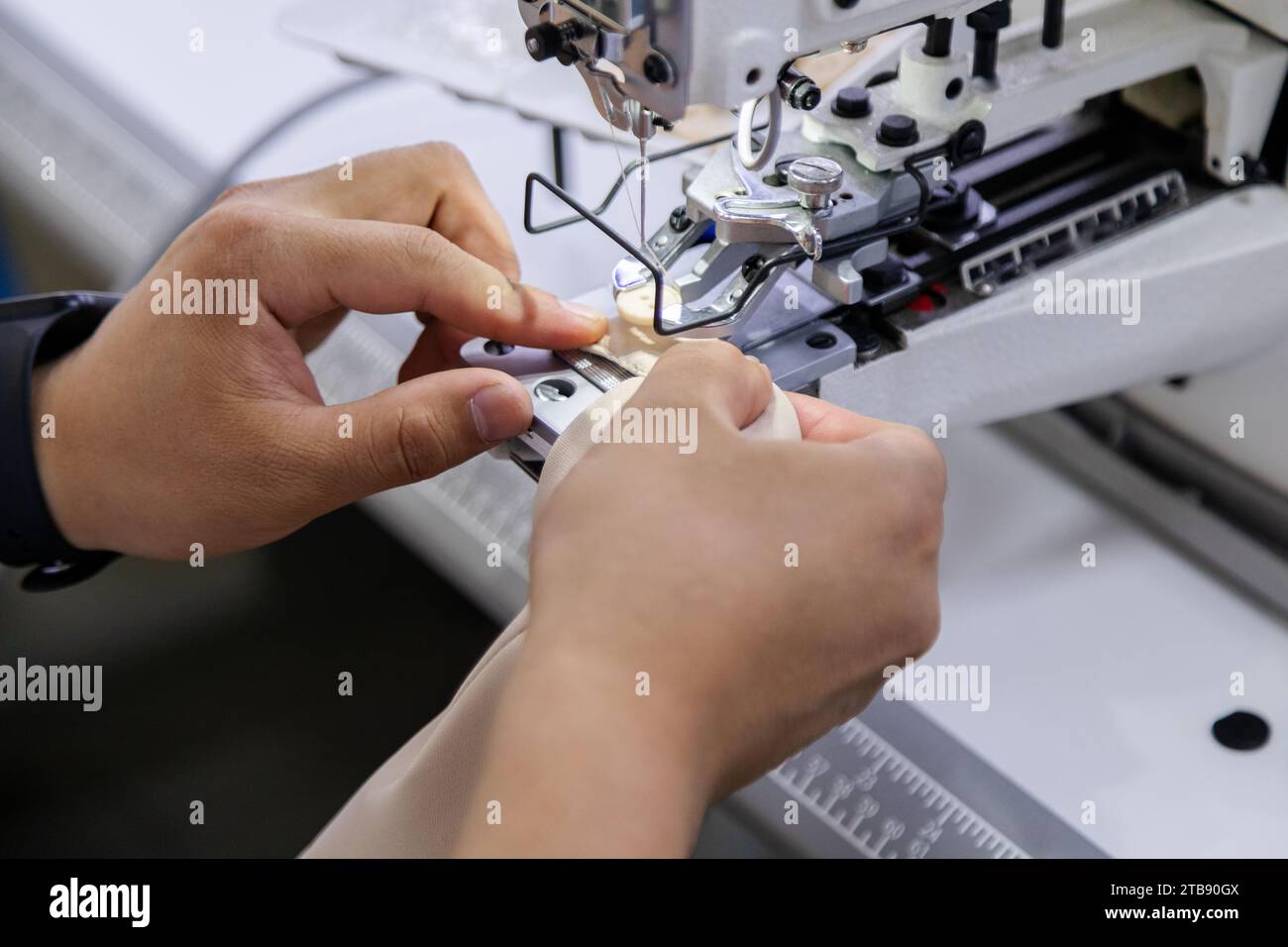 Extreme close up sewing machine hi-res stock photography and images - Alamy