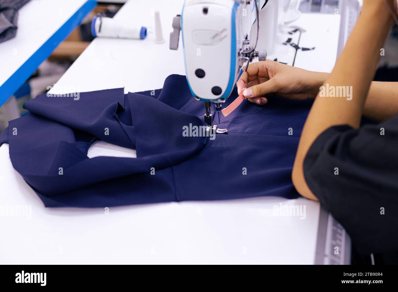 Threading a sewing machine hi-res stock photography and images - Alamy