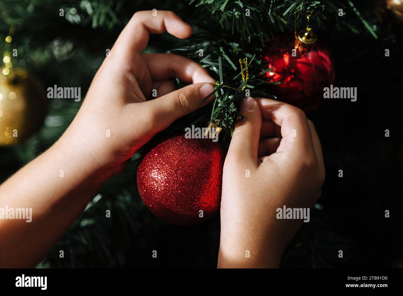 Putting ornaments hi-res stock photography and images - Alamy