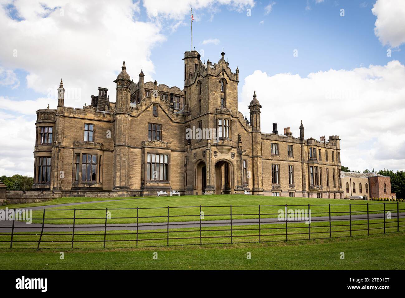 Allerton castle hi-res stock photography and images - Alamy