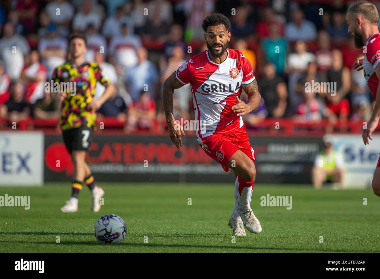 Footballer jordan roberts hi-res stock photography and images - Alamy