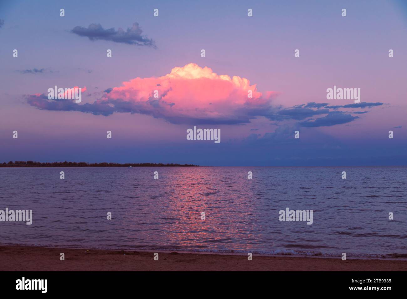 Colorful sunset over lake hi-res stock photography and images - Alamy