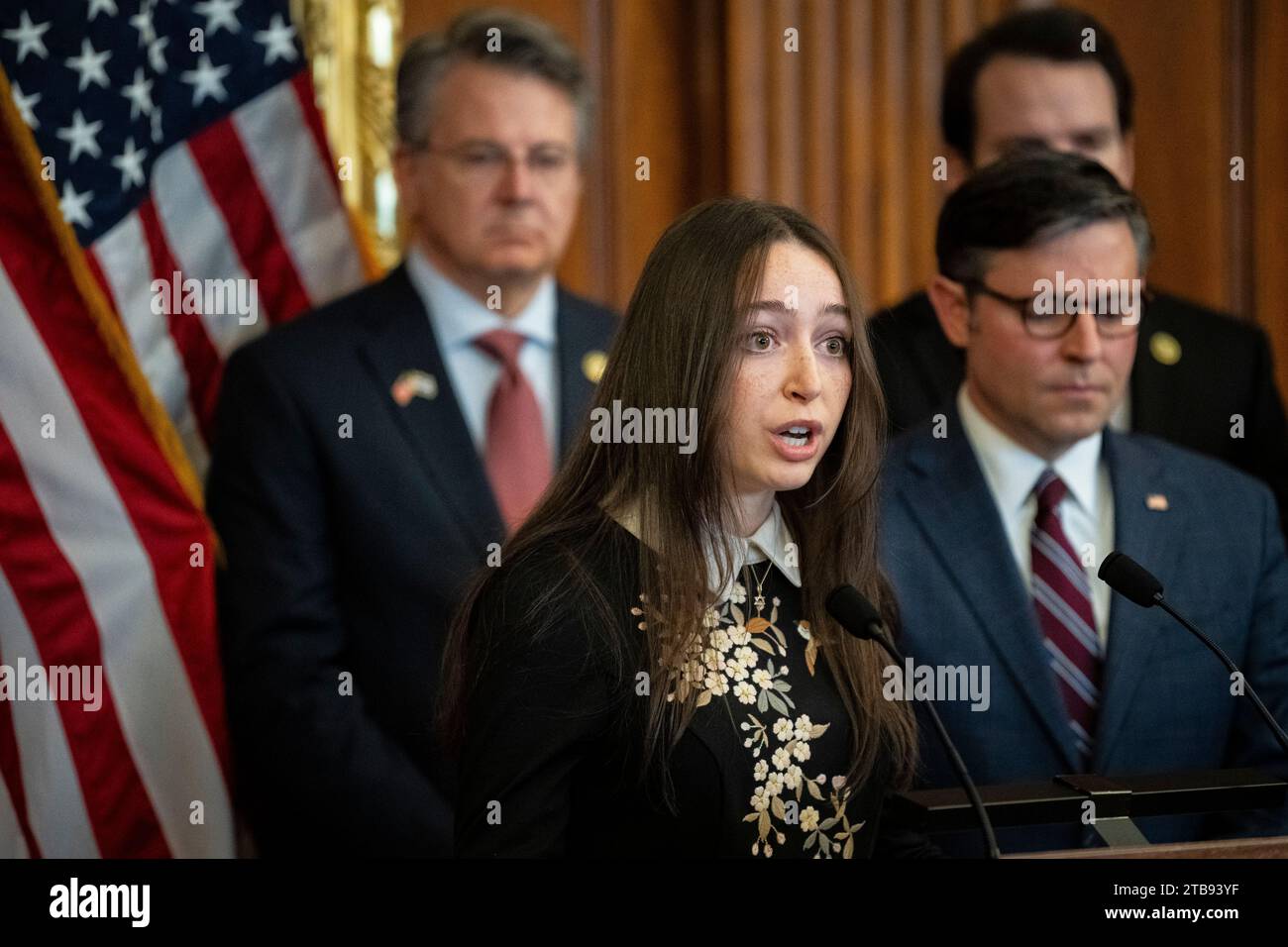 Washington, USA. 05th Dec, 2023. NYU student Bella Ingber speaks to ...