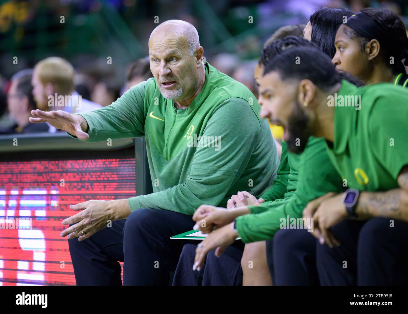 Ferrell Center Waco, Texas, USA. 3rd Dec, 2023. Oregon Ducks head coach ...