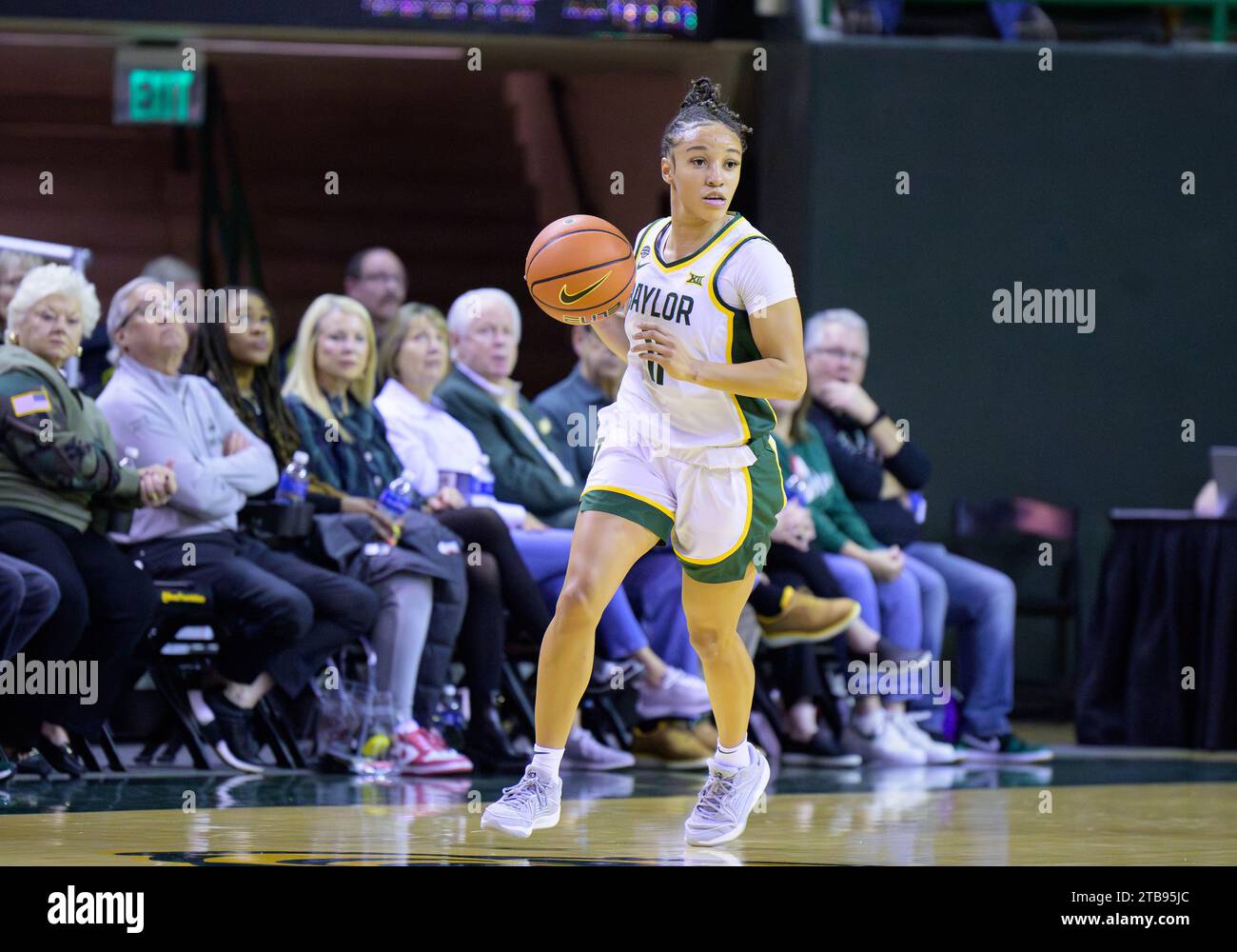 Ferrell Center Waco, Texas, USA. 3rd Dec, 2023. Baylor Lady Bears guard ...
