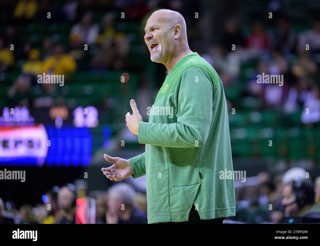Ferrell Center Waco, Texas, USA. 3rd Dec, 2023. Oregon Ducks head coach ...