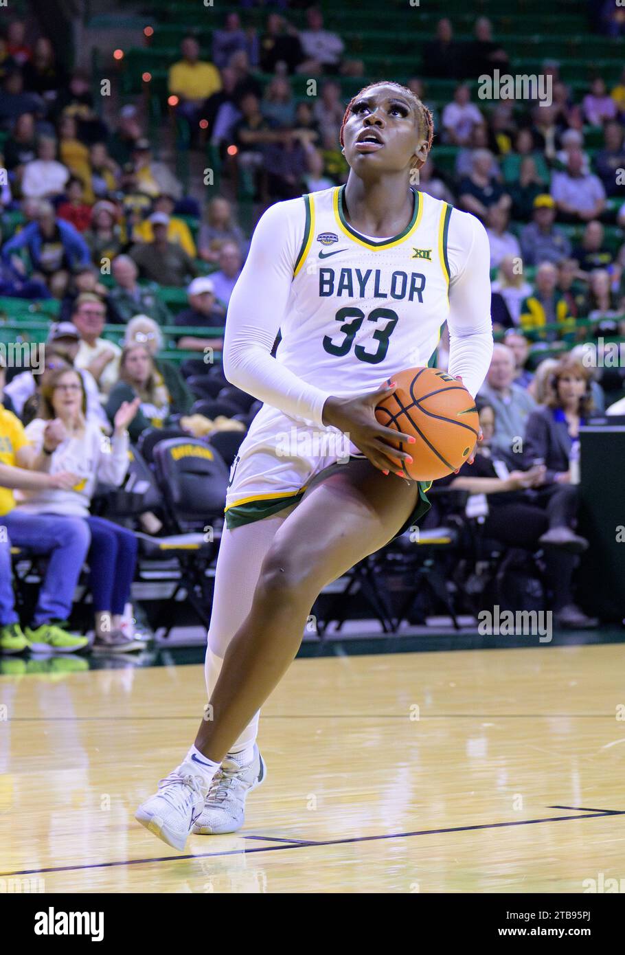 Ferrell Center Waco, Texas, USA. 3rd Dec, 2023. Baylor Lady Bears guard ...