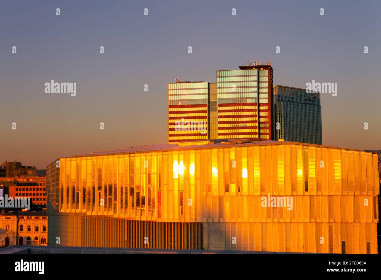 Reflecting sun rays hi-res stock photography and images - Alamy