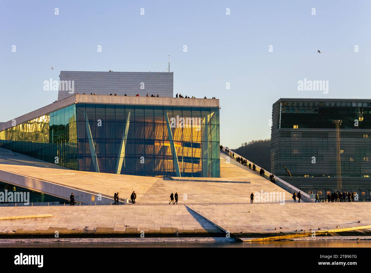 Oslo opera house reflection on hi-res stock photography and images - Alamy