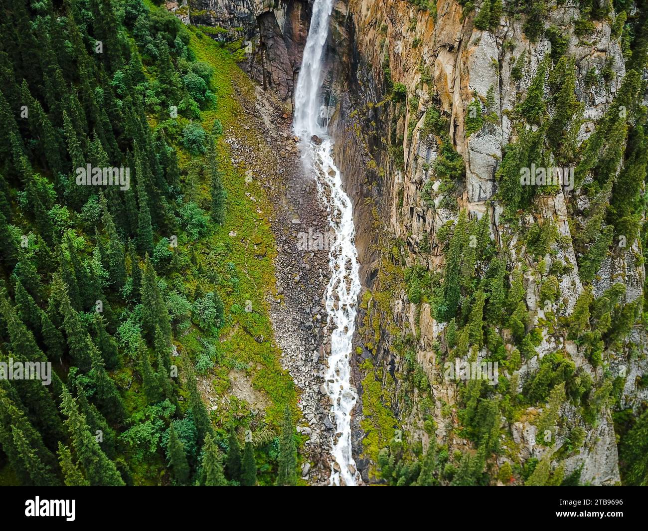 Barskoon waterfall hi-res stock photography and images - Alamy