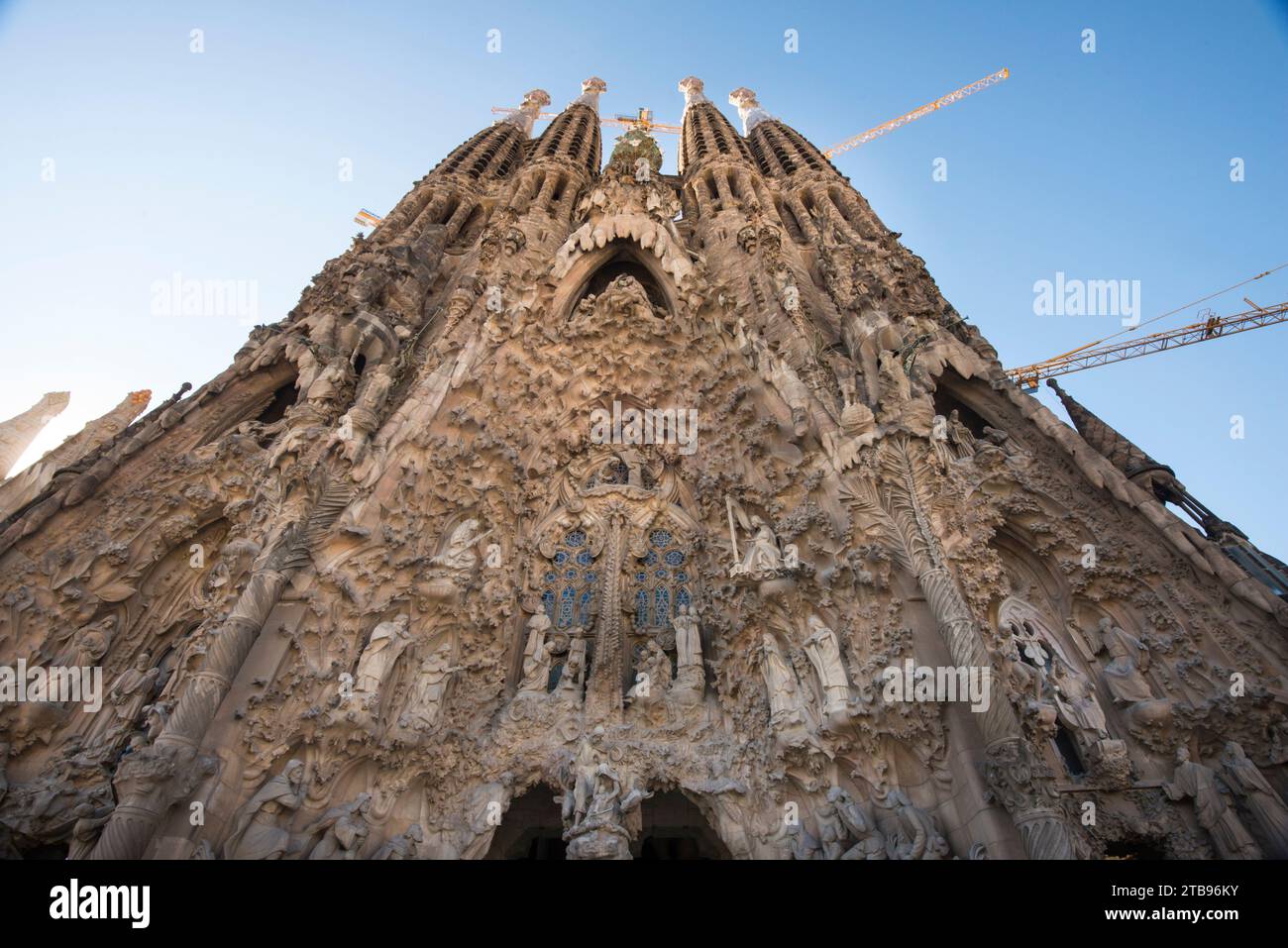 Buildings under construction works hi-res stock photography and images ...