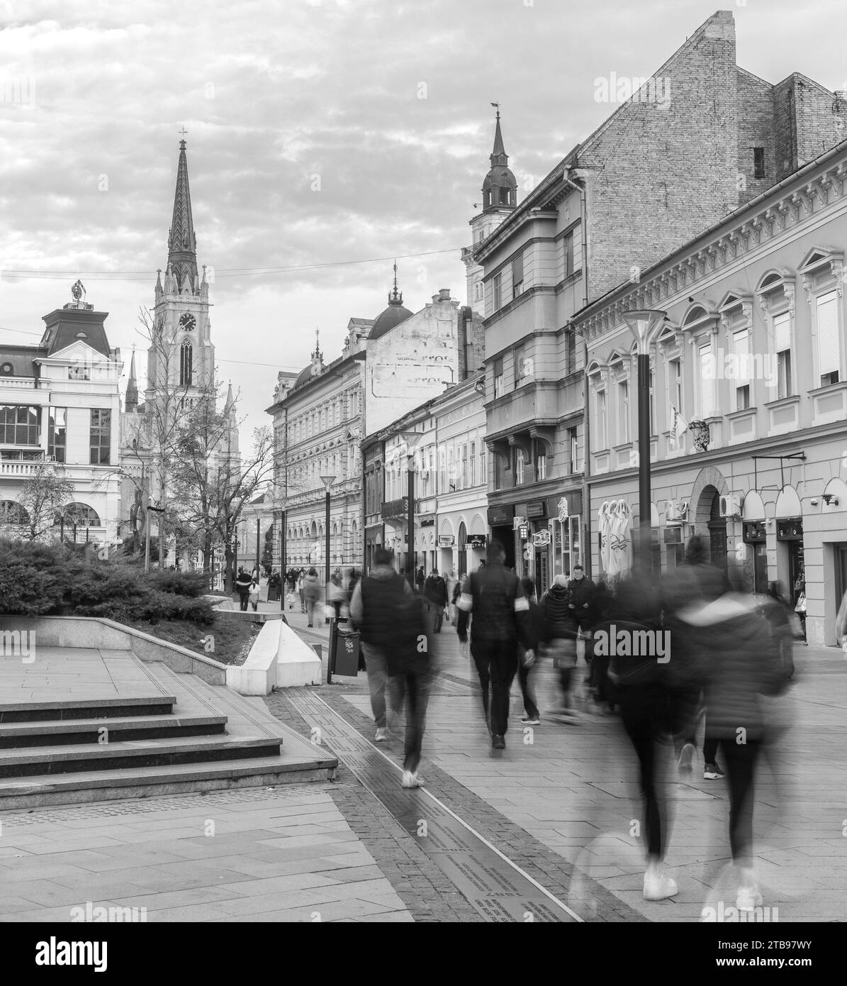 Crowd anonymous people walking square Black and White Stock Photos ...