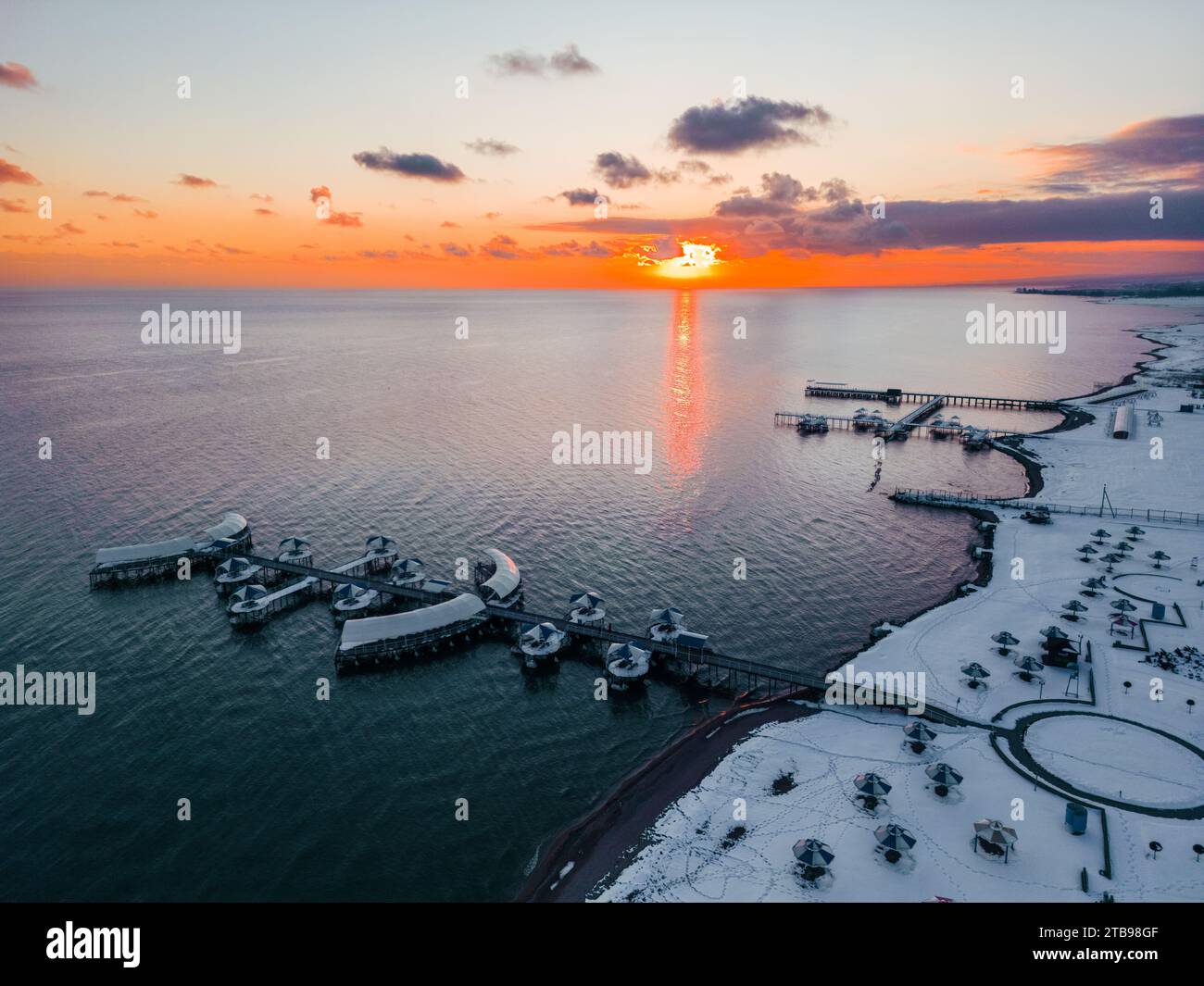Sunset view over ocean colorful hi-res stock photography and images - Alamy