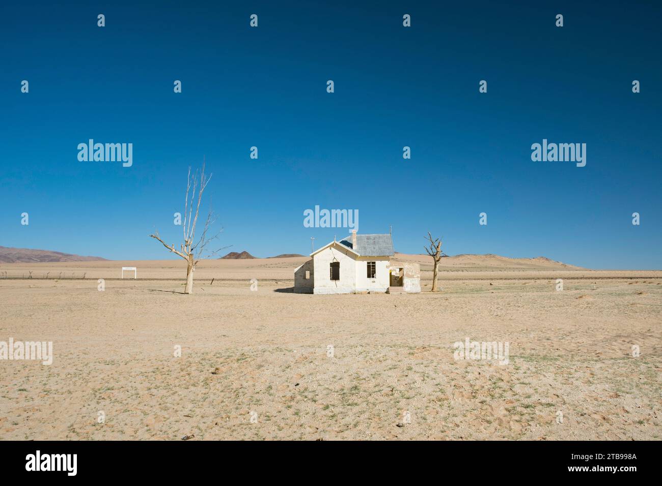 Namibia derelict building hi-res stock photography and images - Alamy