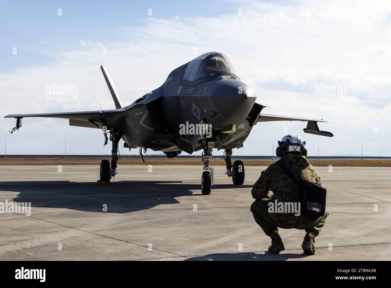 An F-35B Lightning II aircraft during flight operations at Marine Corps ...