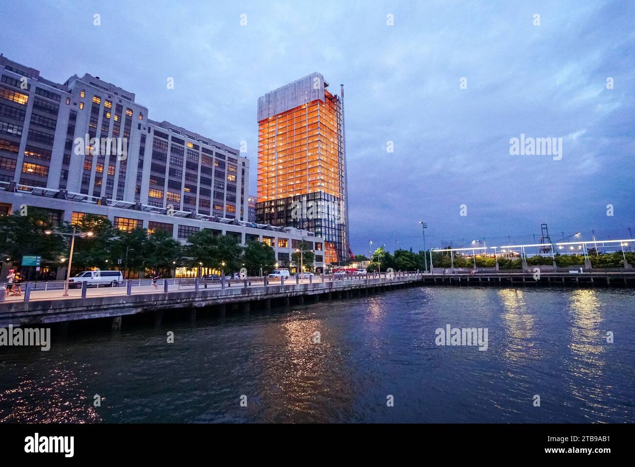 New embankment hi-res stock photography and images - Alamy