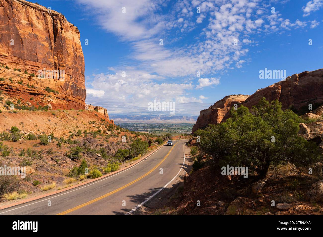 Monument of the roads hi-res stock photography and images - Alamy