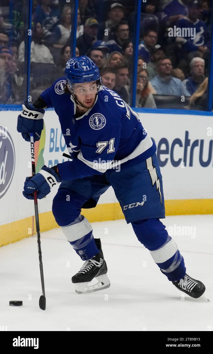 Tampa Bay Lightning center Anthony Cirelli (71) against the Dallas ...