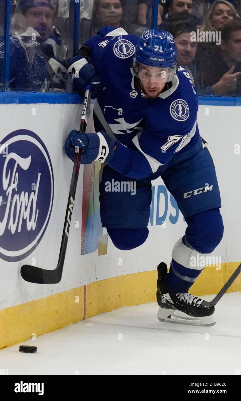 Tampa Bay Lightning center Anthony Cirelli (71) against the Dallas ...