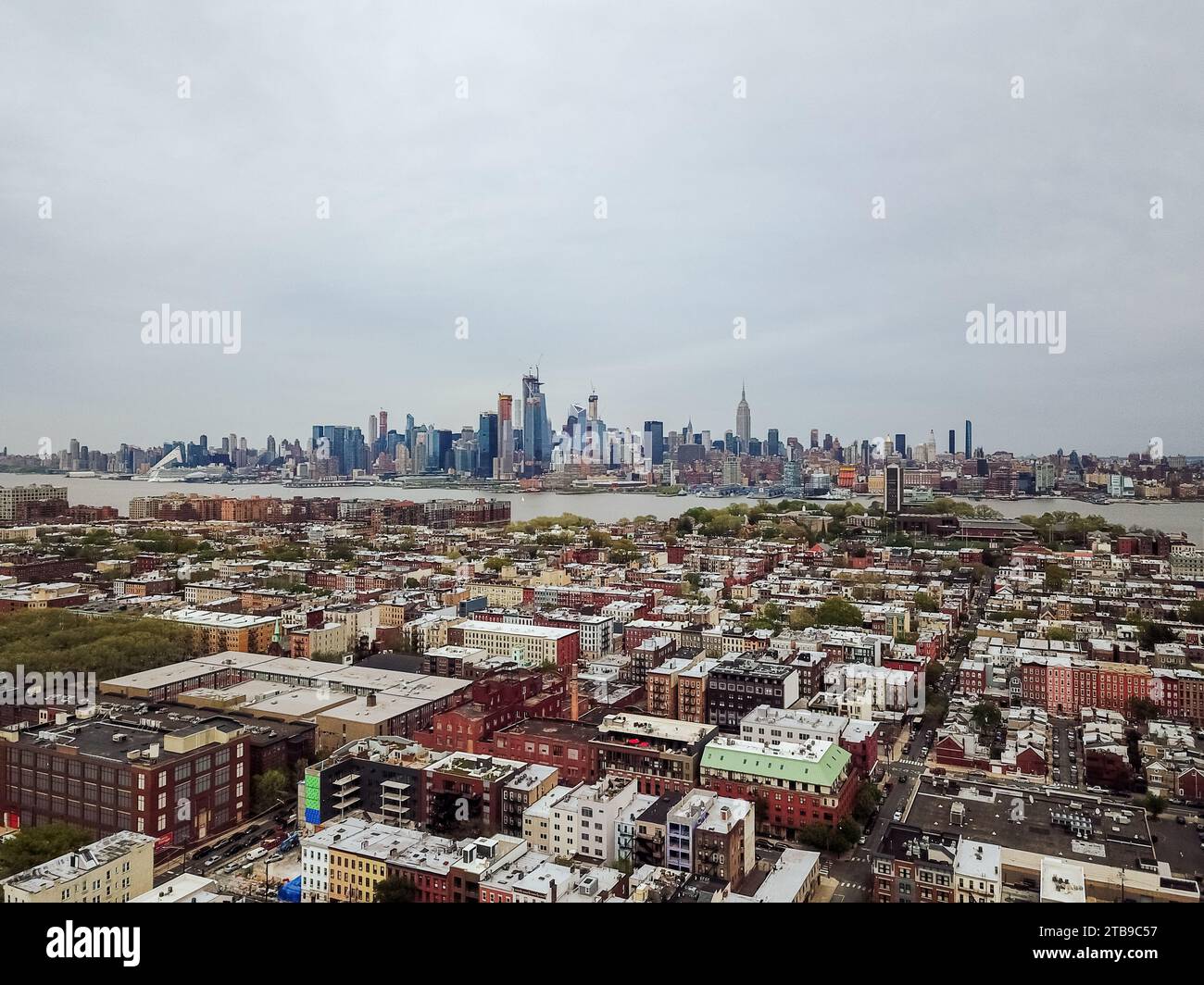 The skylines of New York City a view from Brooklyn Stock Photo - Alamy
