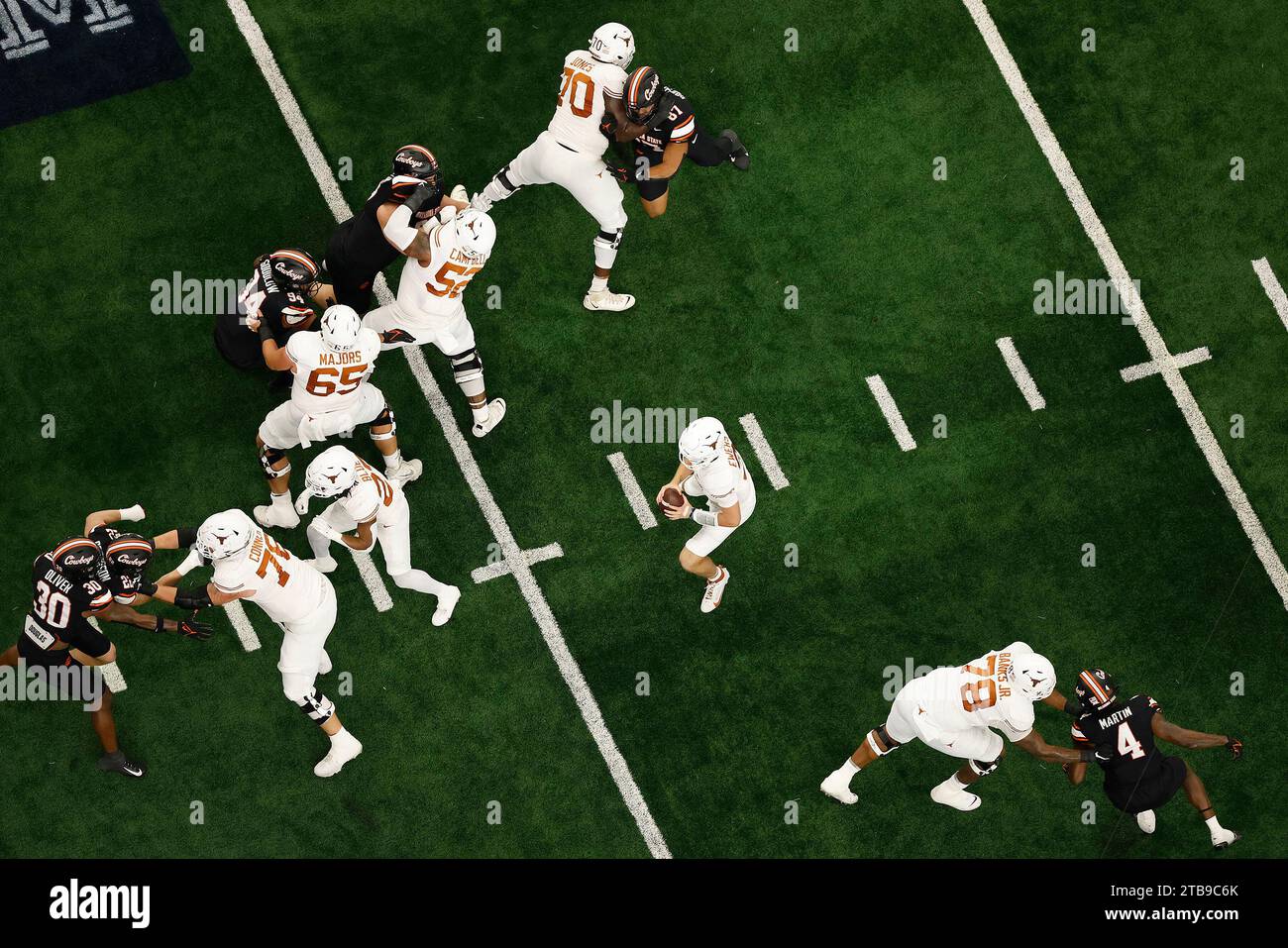Texas offensive linemen Kelvin Banks Jr. (78), Hayden Conner (76), Jake ...