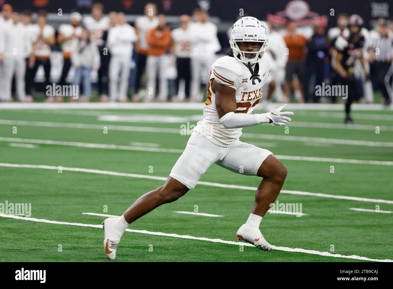 Texas defensive back Jahdae Barron (23) reacts during the first half of ...