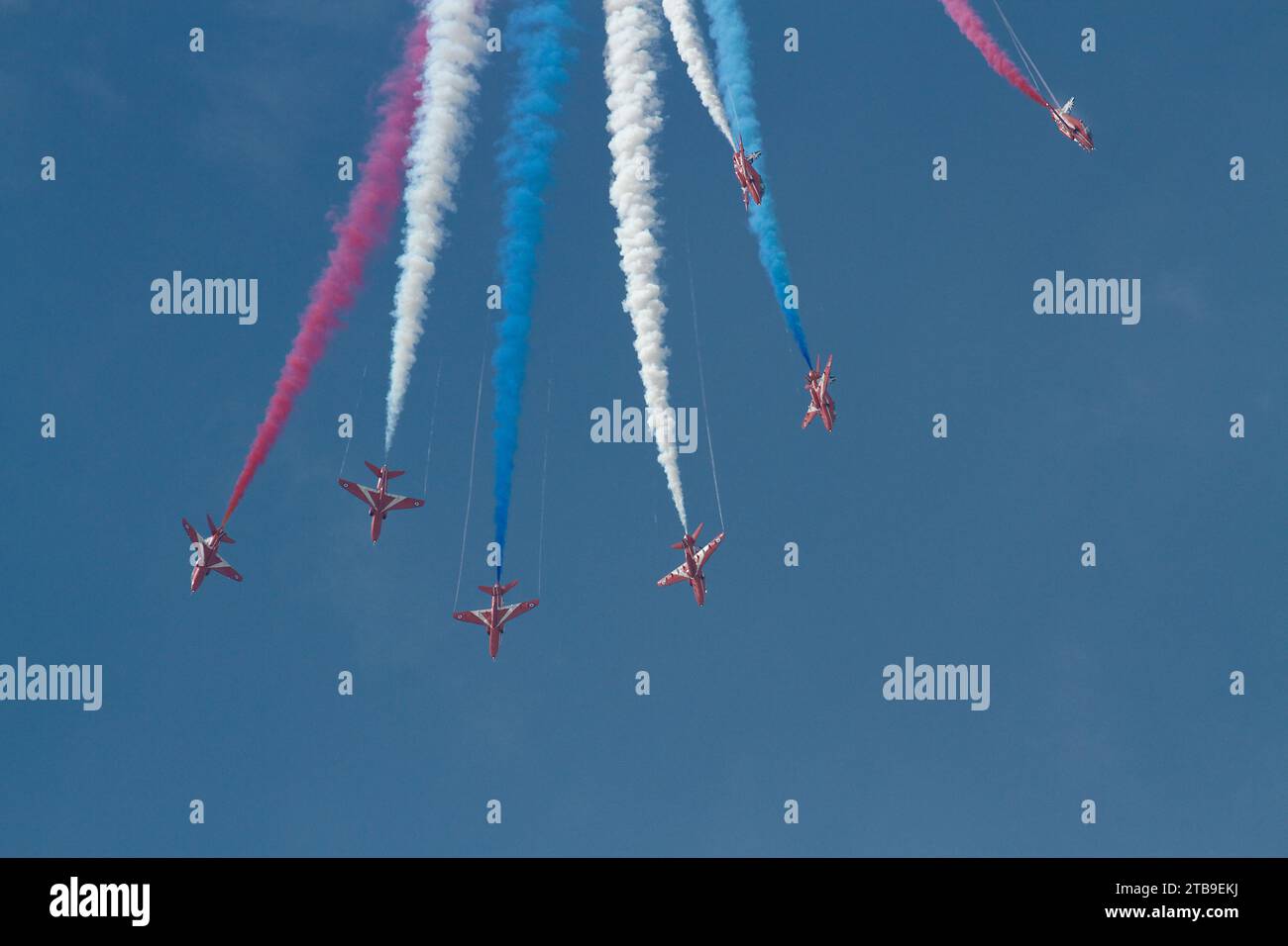 The raf red arrows display royal international air raf fairford hi-res ...