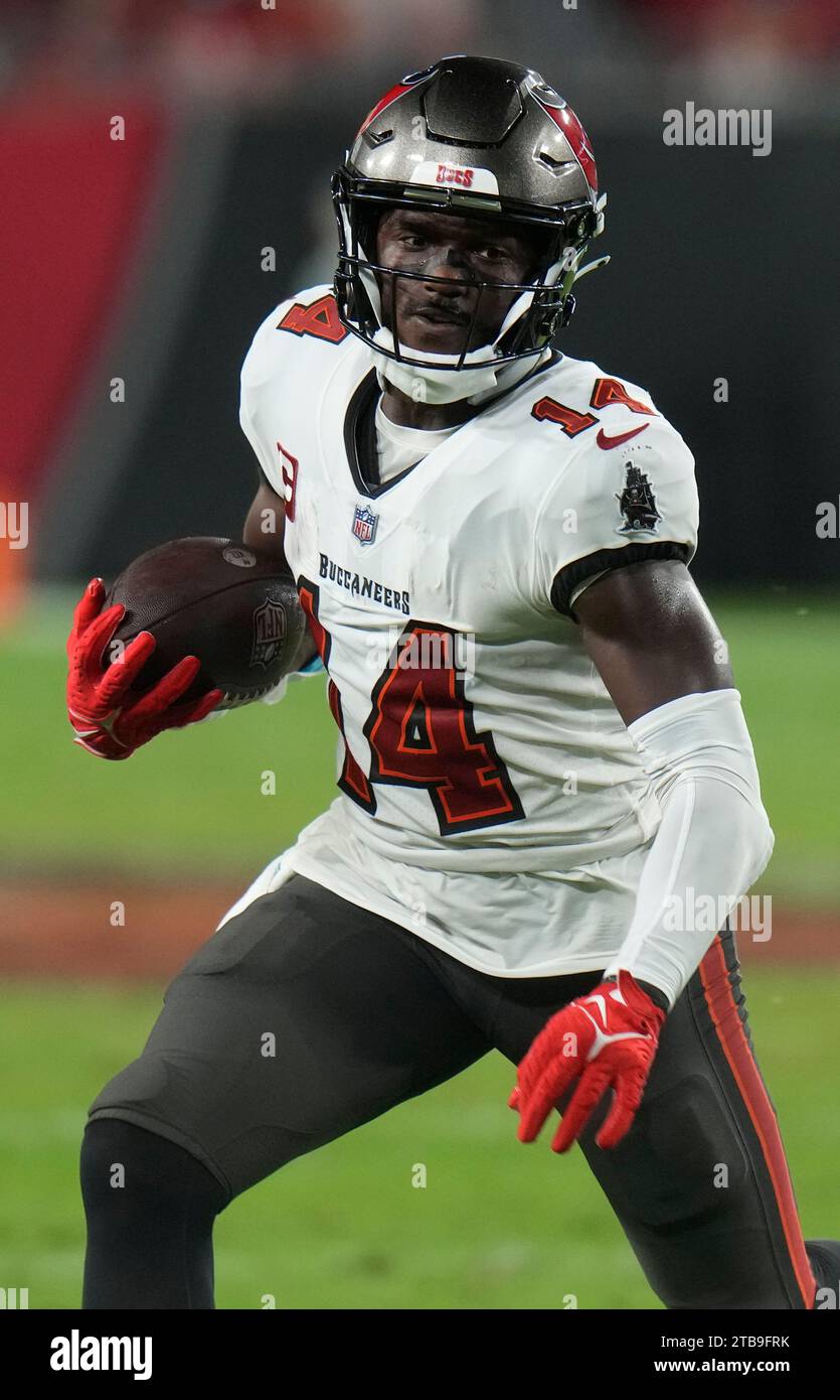 Tampa Bay Buccaneers wide receiver Chris Godwin (14) against the ...
