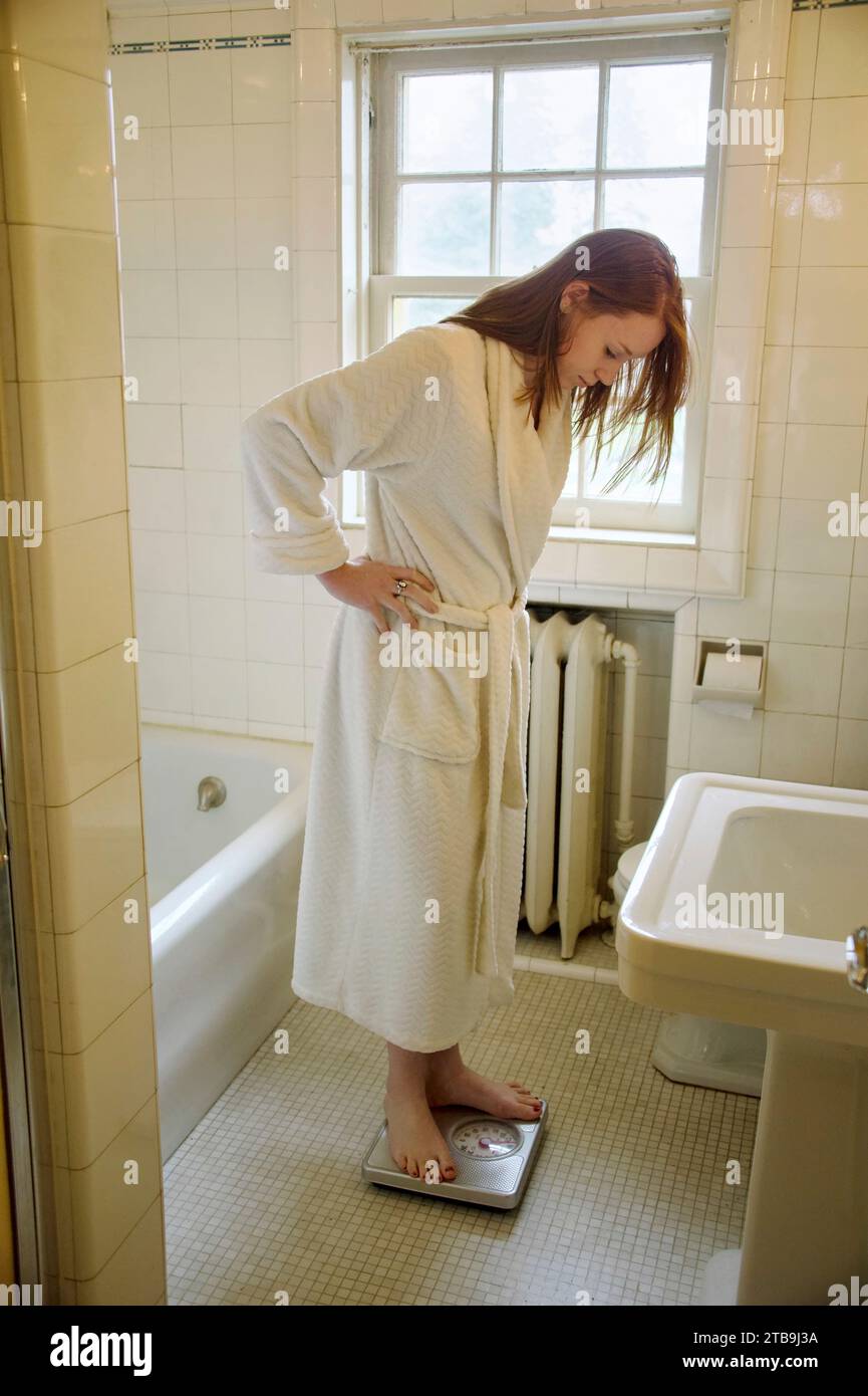 Beauty standards woman hi-res stock photography and images - Alamy