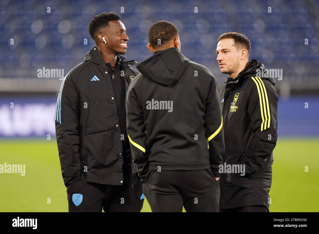 Arsenal players inspect the pitch before the Premier League match at ...