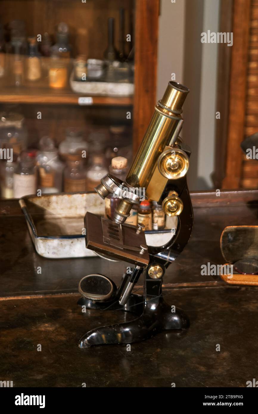 instrument device monument old scientific aid science tool camera ...