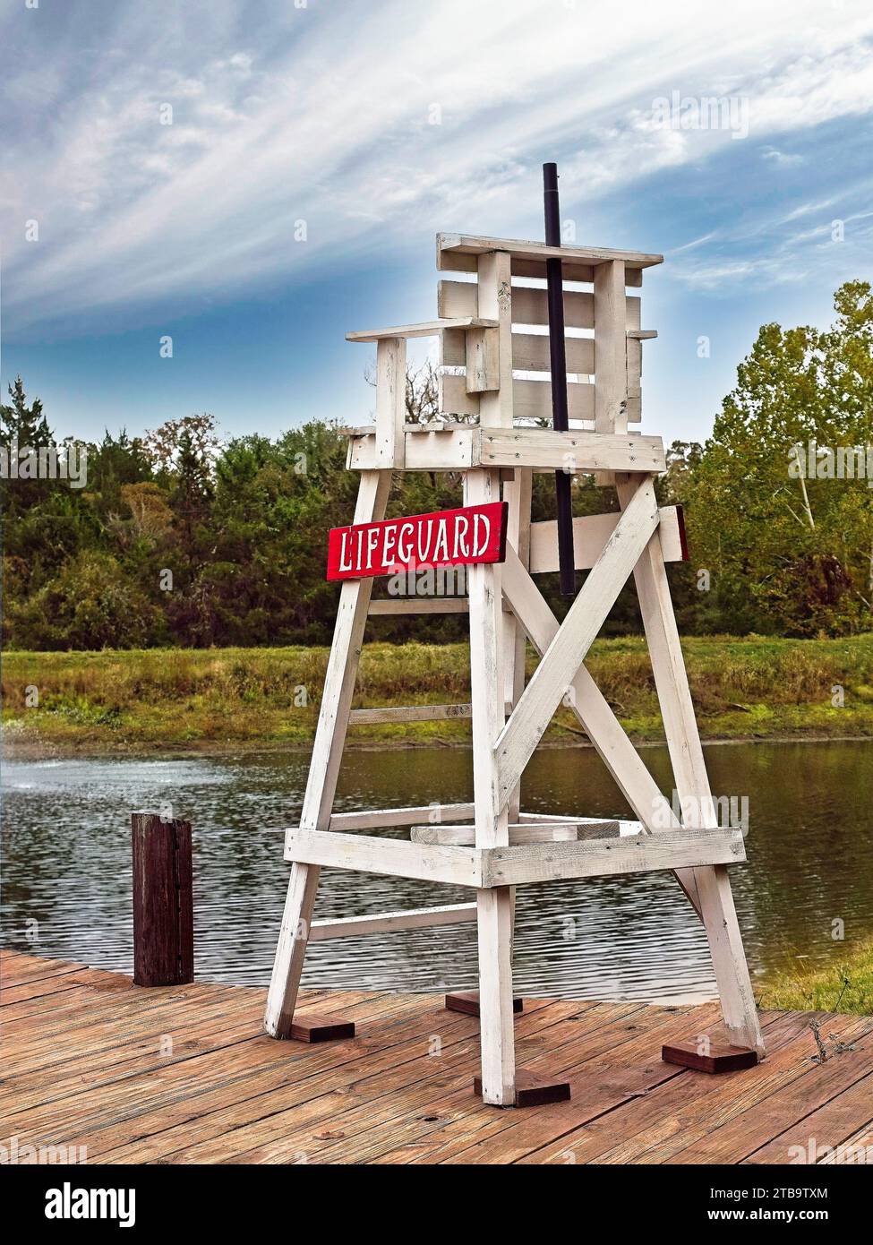White wooden lifeguard stand hi-res stock photography and images - Alamy