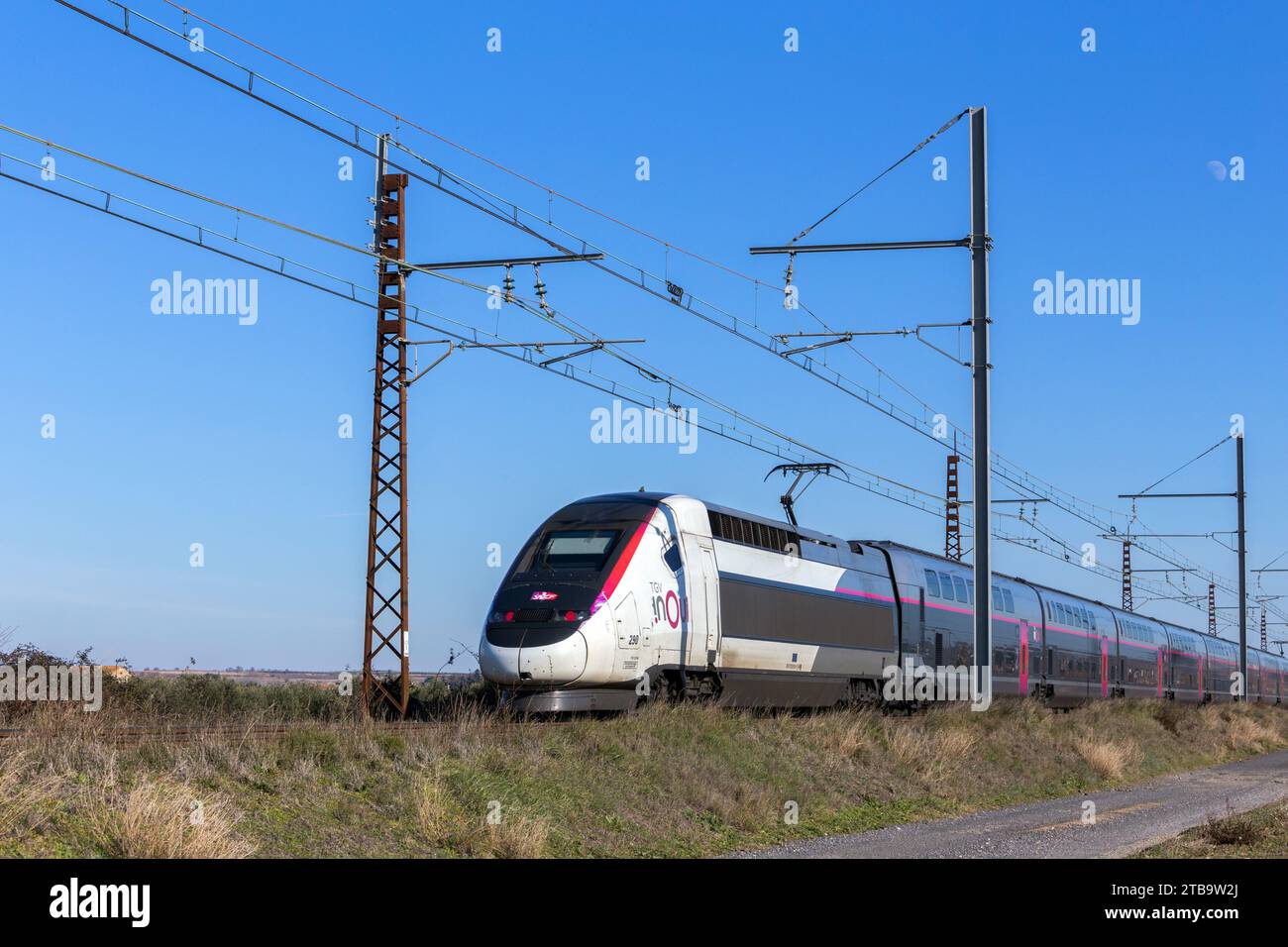 Tgv inoui hi-res stock photography and images - Alamy