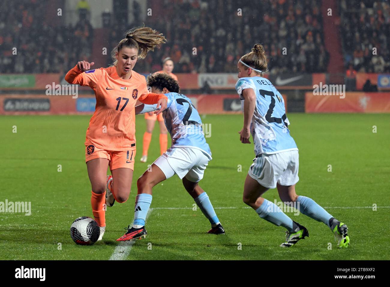 TILBURG - (l-r) Victoria Pelova of Holland, Kassandra Missipo of ...