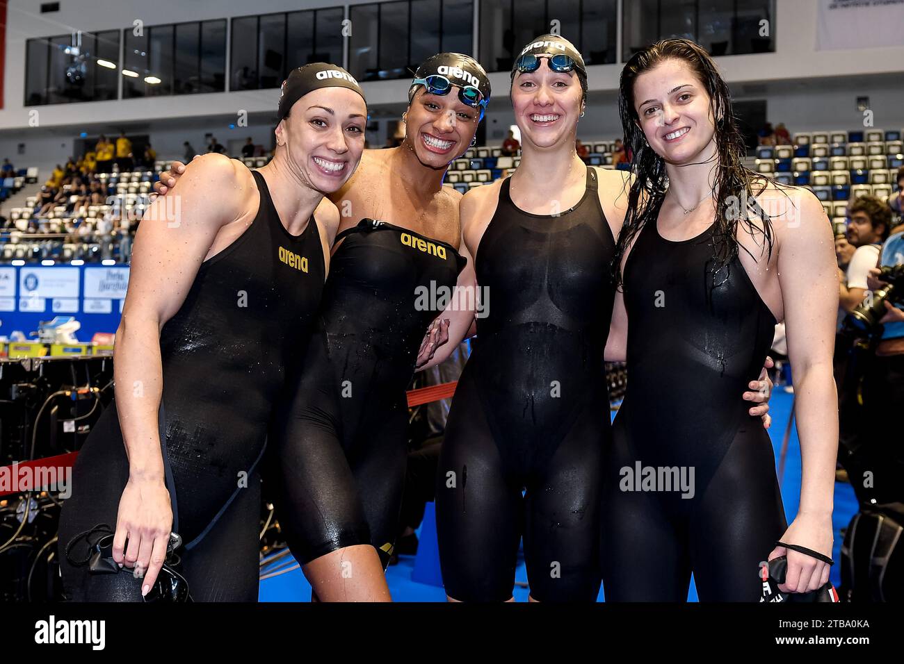 4x50m freestyle relay women final hi-res stock photography and images ...