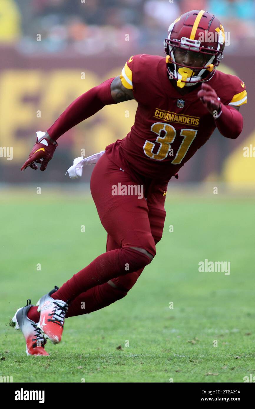 Washington Commanders safety Kamren Curl (31) runs during an NFL ...
