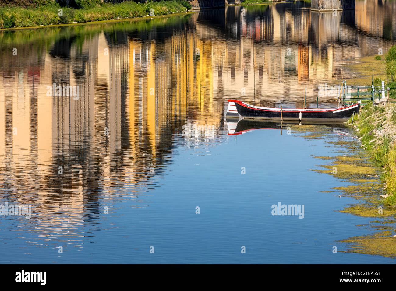 Florence, Italy - July 15, 2023: Ponte Vecchio bridge over Arno river ...