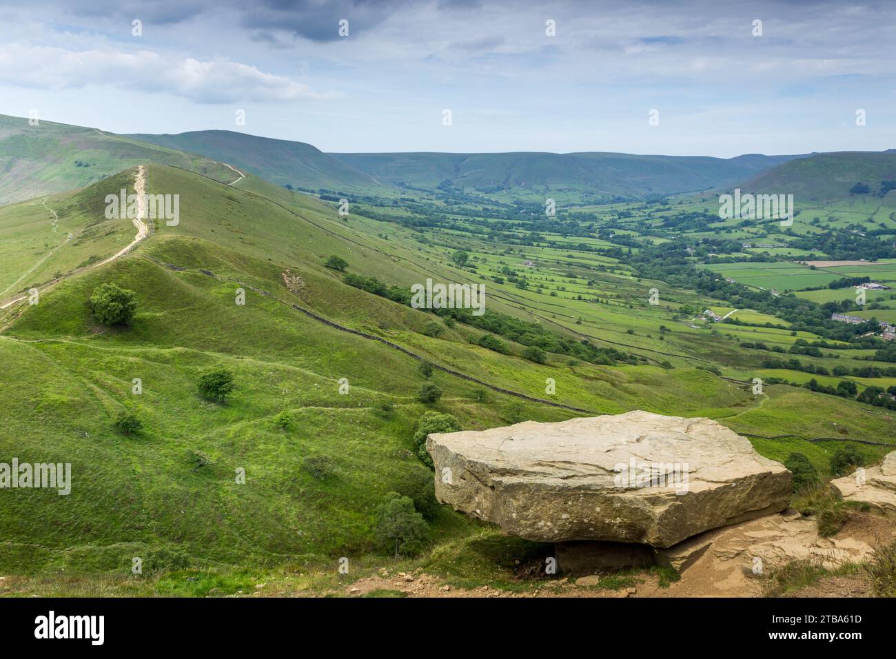 Broad u shaped valley hi-res stock photography and images - Alamy