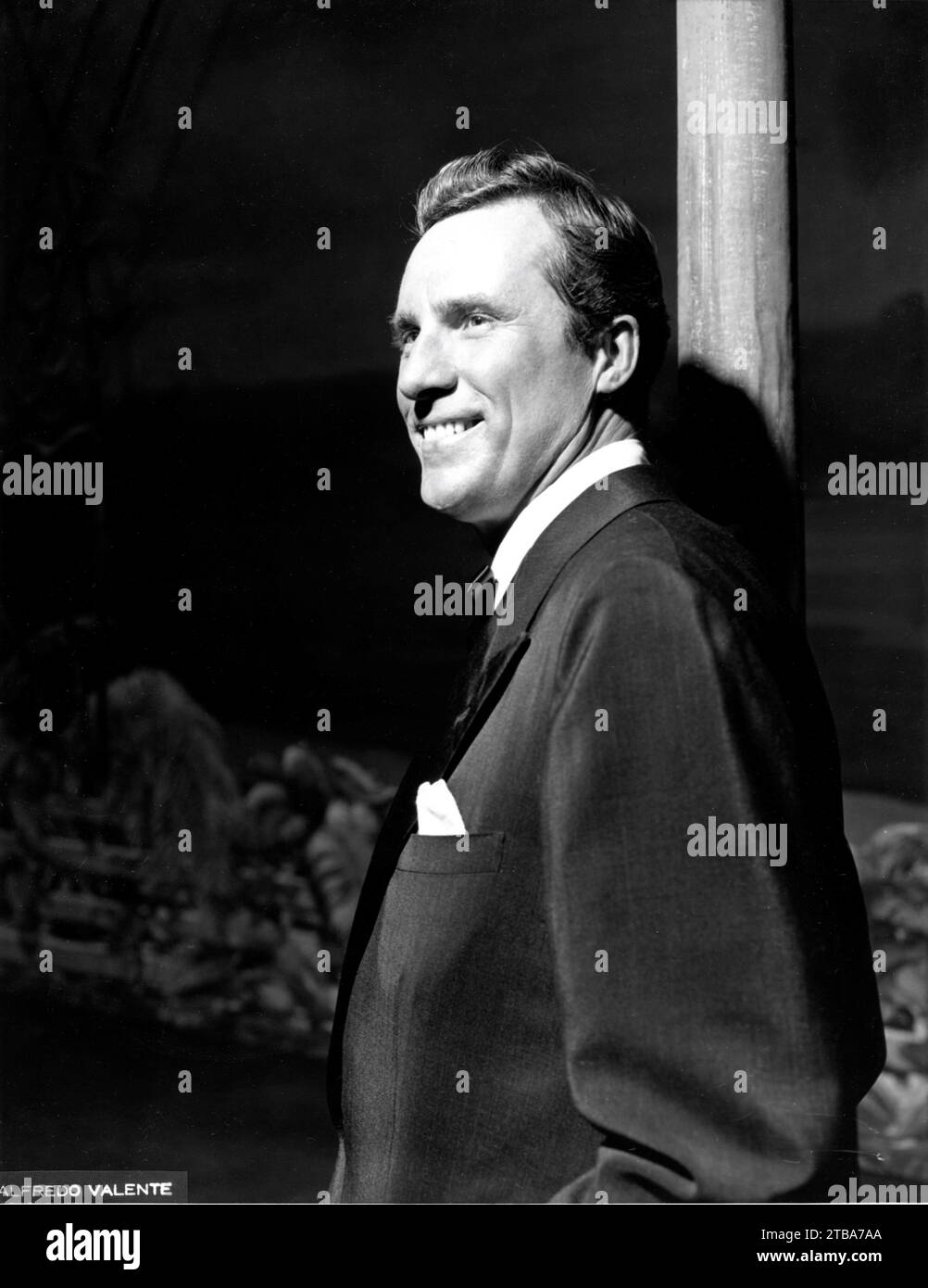 RAY MIDDLETON (replacing Ezio Pinza) in SOUTH PACIFIC 1950 -1951 cast ...