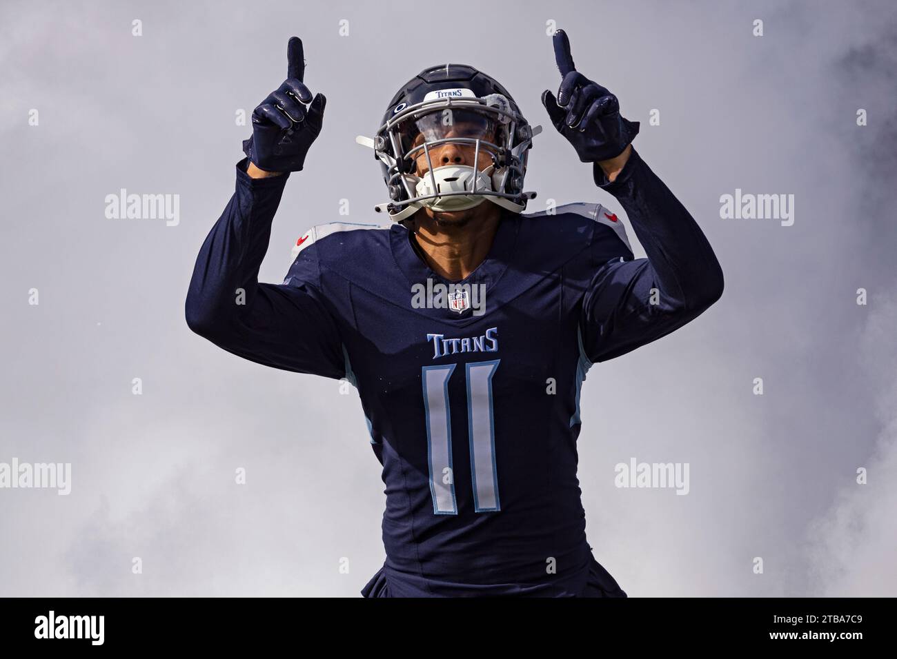 Tennessee Titans wide receiver Chris Moore (11) takes the field as he's ...
