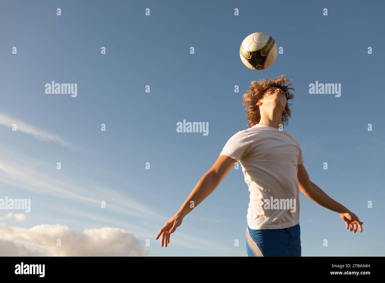 Sport football player head head shot hi-res stock photography and ...