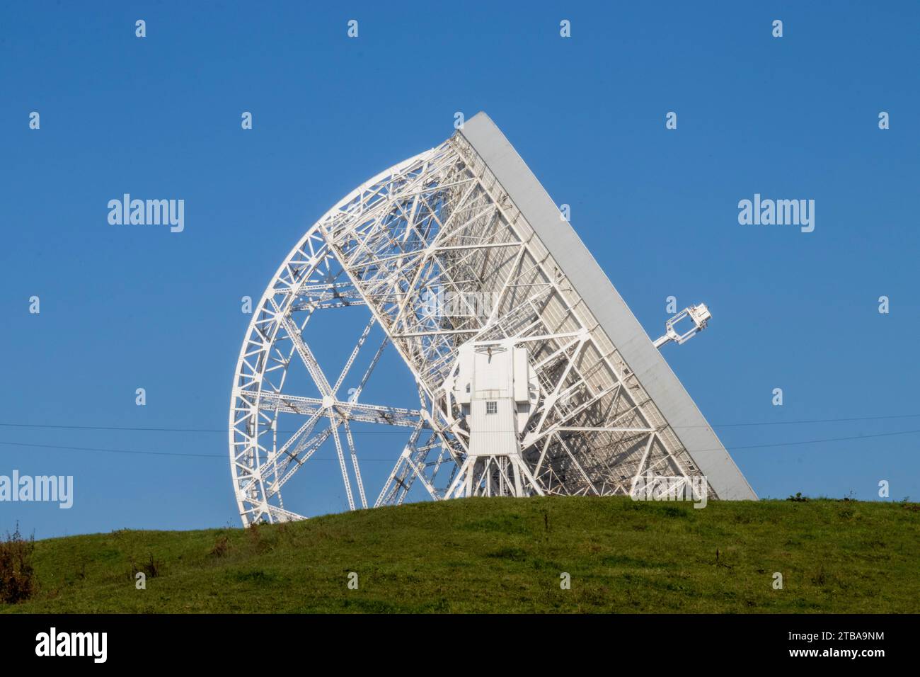 Jodrell bank observatory field hi-res stock photography and images - Alamy