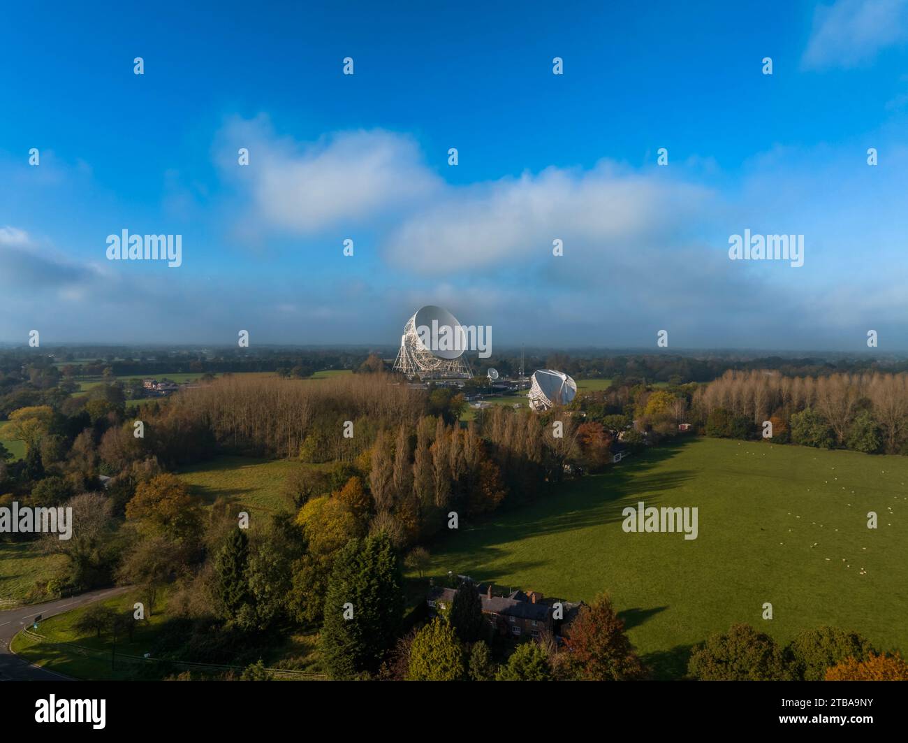 Jodrell bank observatory field hi-res stock photography and images - Alamy