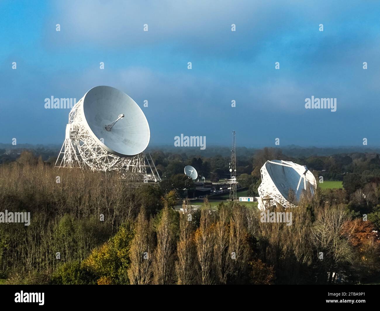 Jodrell bank observatory field hi-res stock photography and images - Alamy