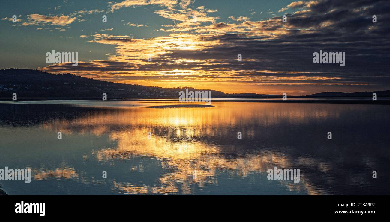 Estuary atmosphere hi-res stock photography and images - Alamy
