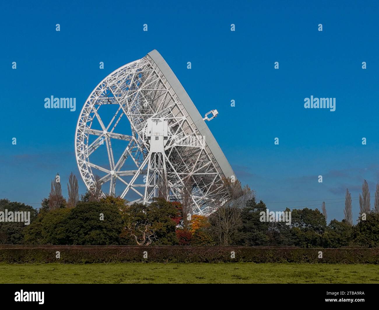 Jodrell bank observatory field hi-res stock photography and images - Alamy