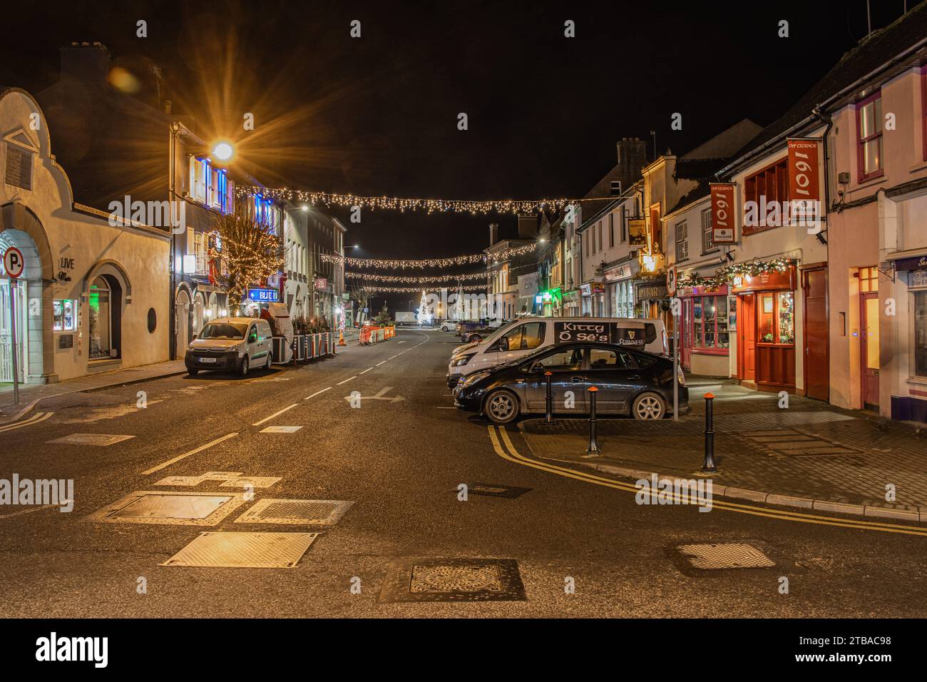 Night time in kinsale hi-res stock photography and images - Alamy